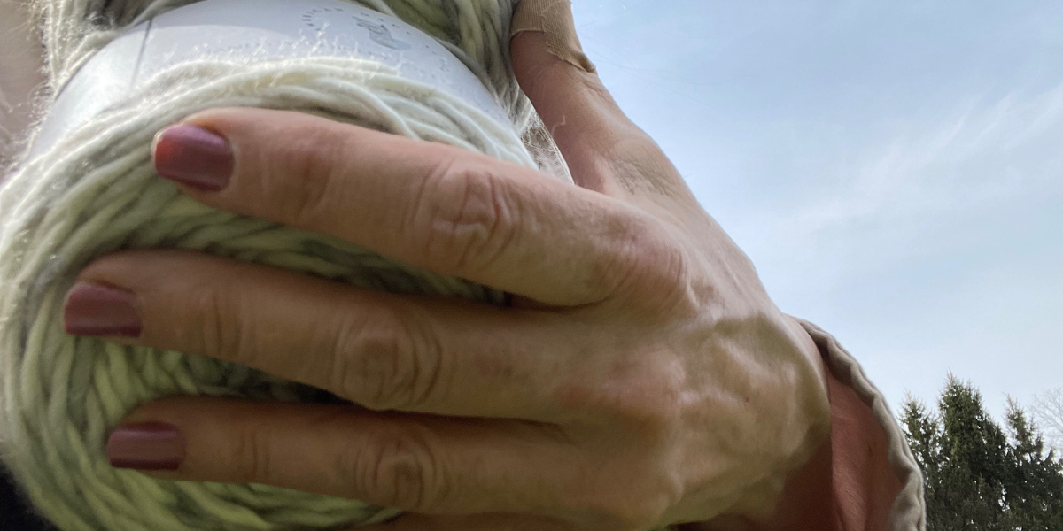 Is Alpaca Wool Itchy? Myths & Truths About This Soft Natural Fiber ...